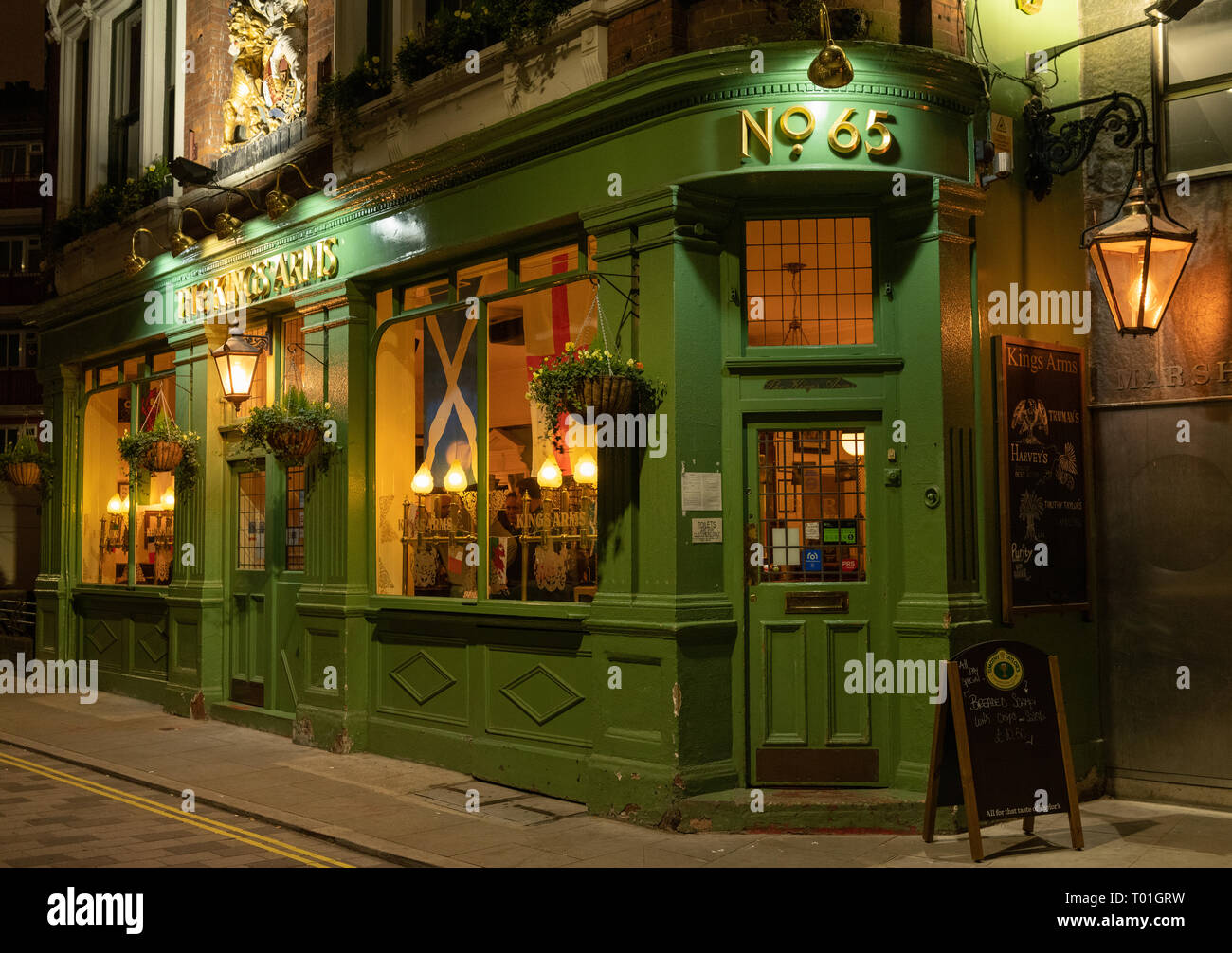 The king's arms borough hi-res stock photography and images - Alamy