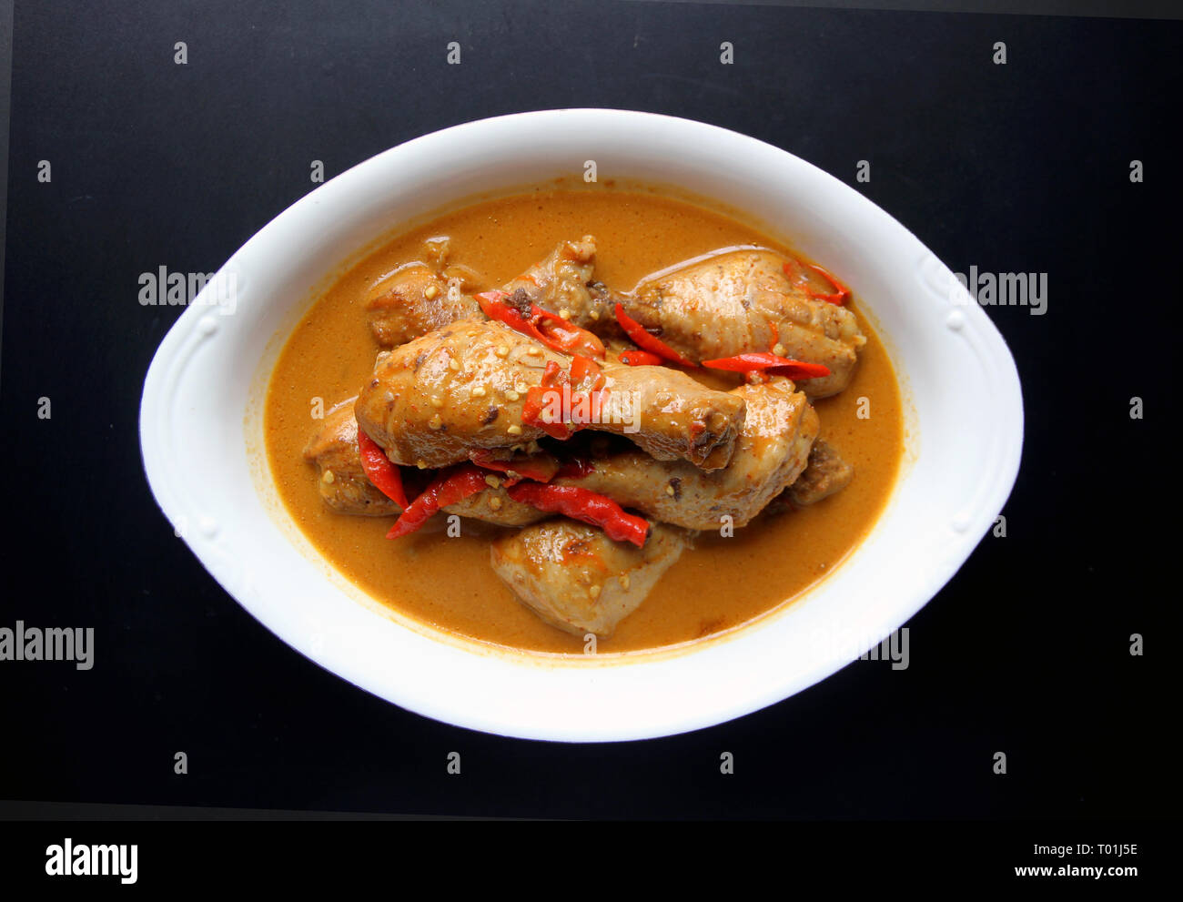 Spicy Chicken Curry Stock Photo - Alamy