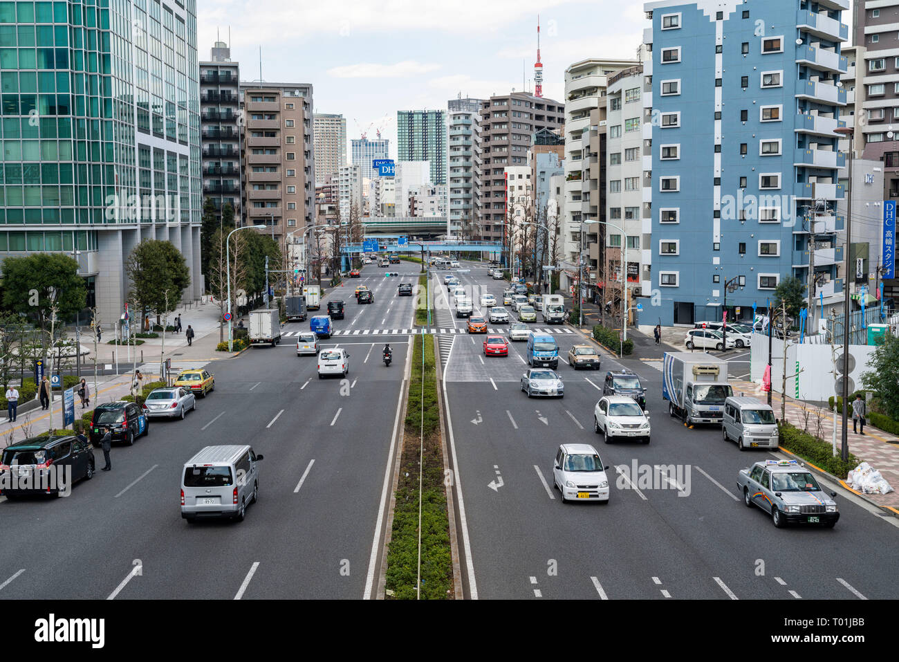 Japan National Route 1 ( Sakurada street ), near Shirokane-takanawa ...