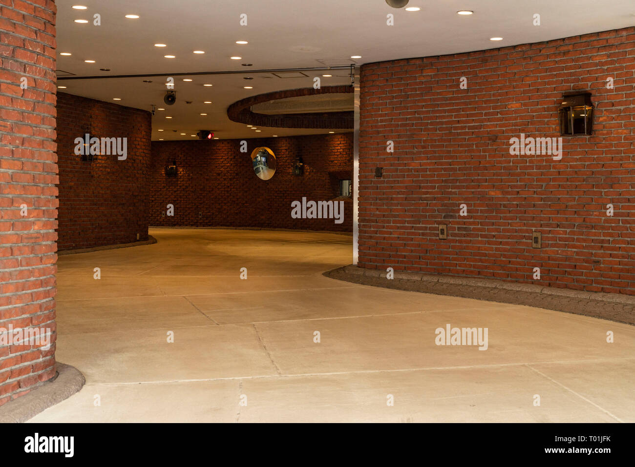 NOA Building, Minato-Ku, Tokyo, Japan. Designed by Seiichi Shirai ...