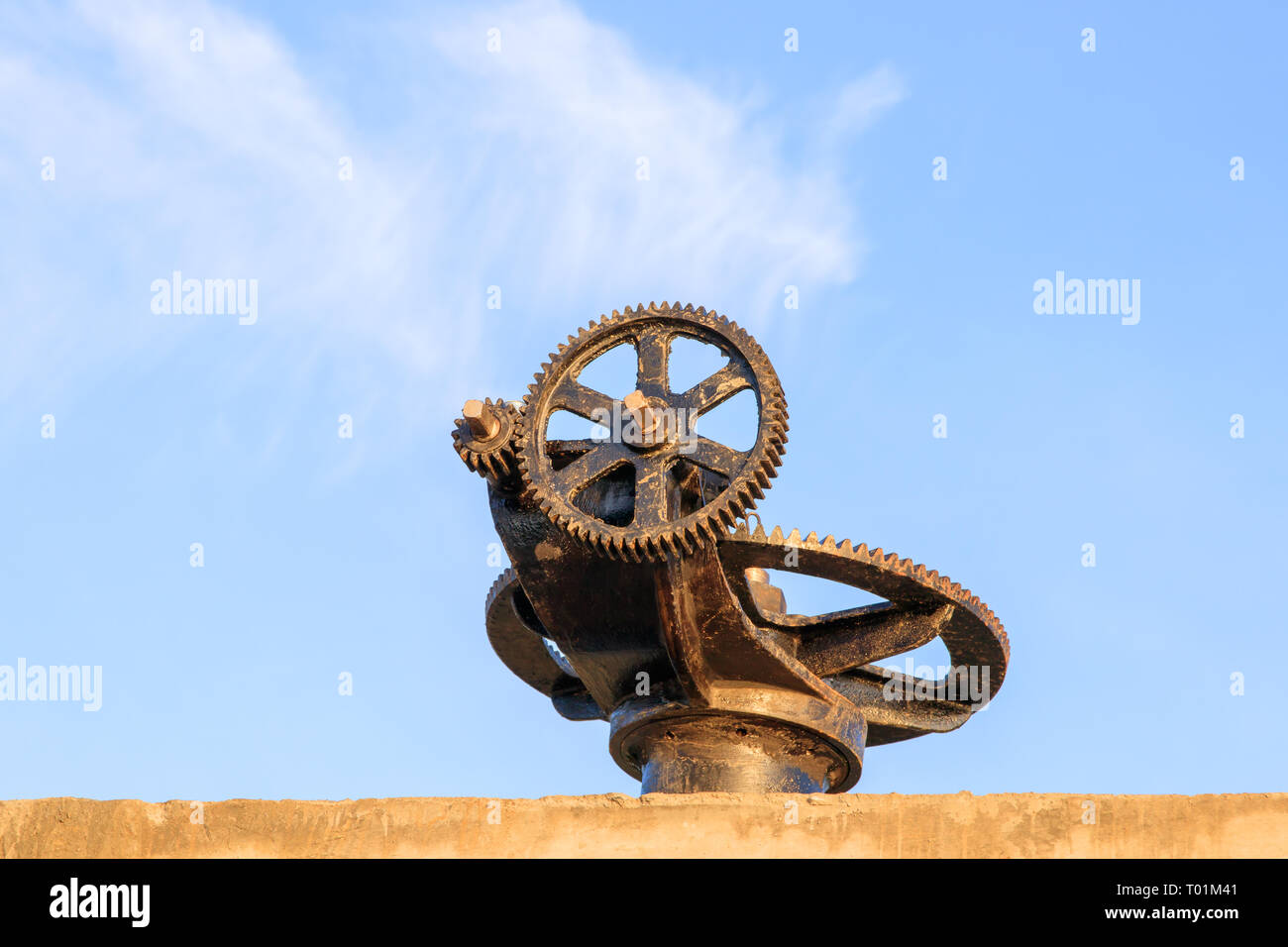 gear wheels water valve Stock Photo - Alamy
