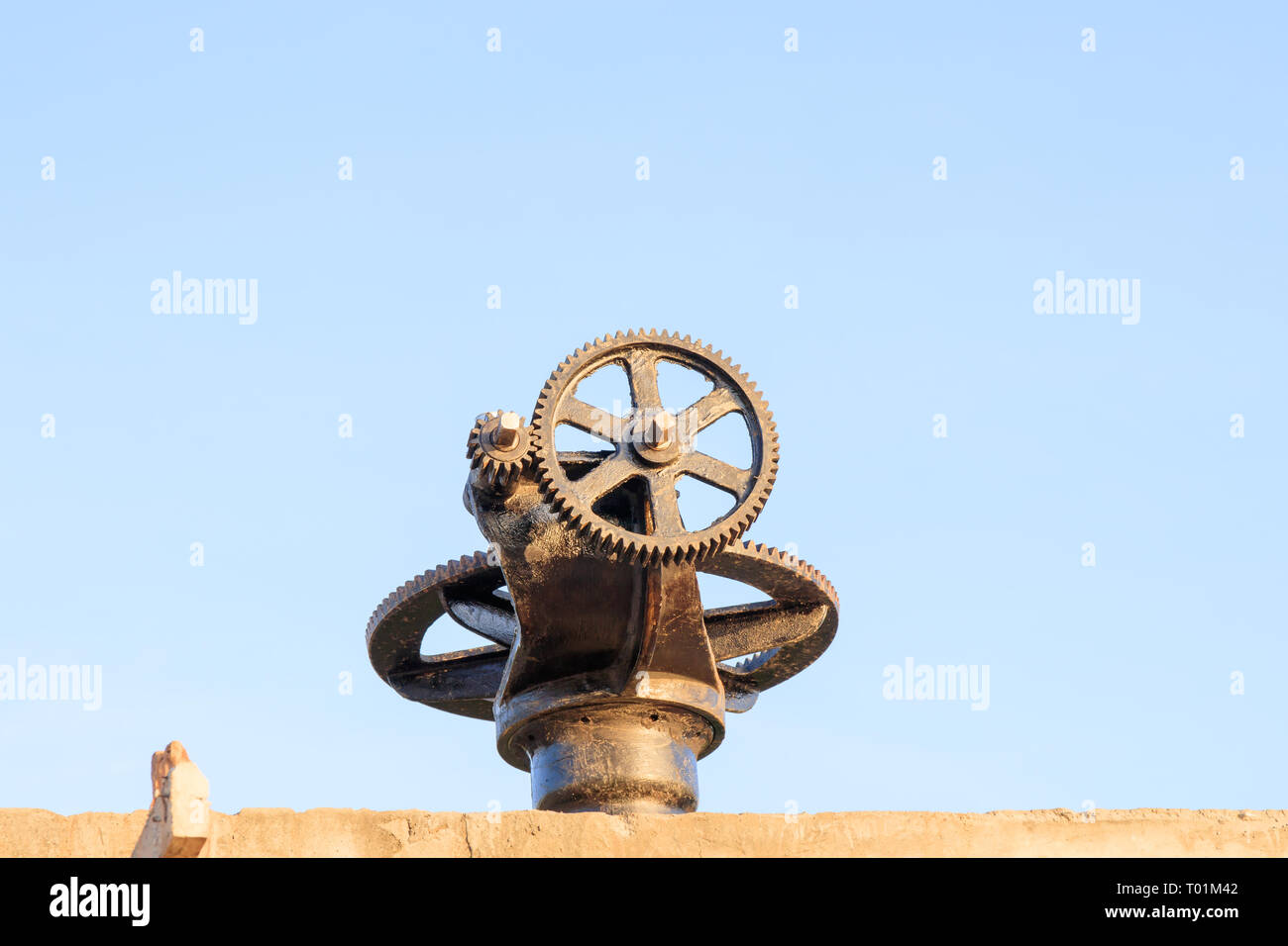 gear wheels water valve Stock Photo - Alamy