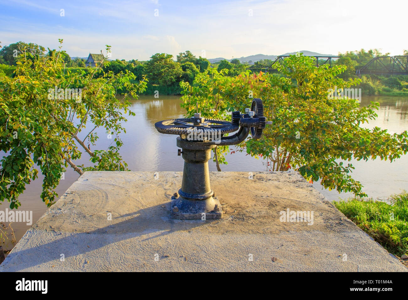 gear wheels water valve Stock Photo - Alamy