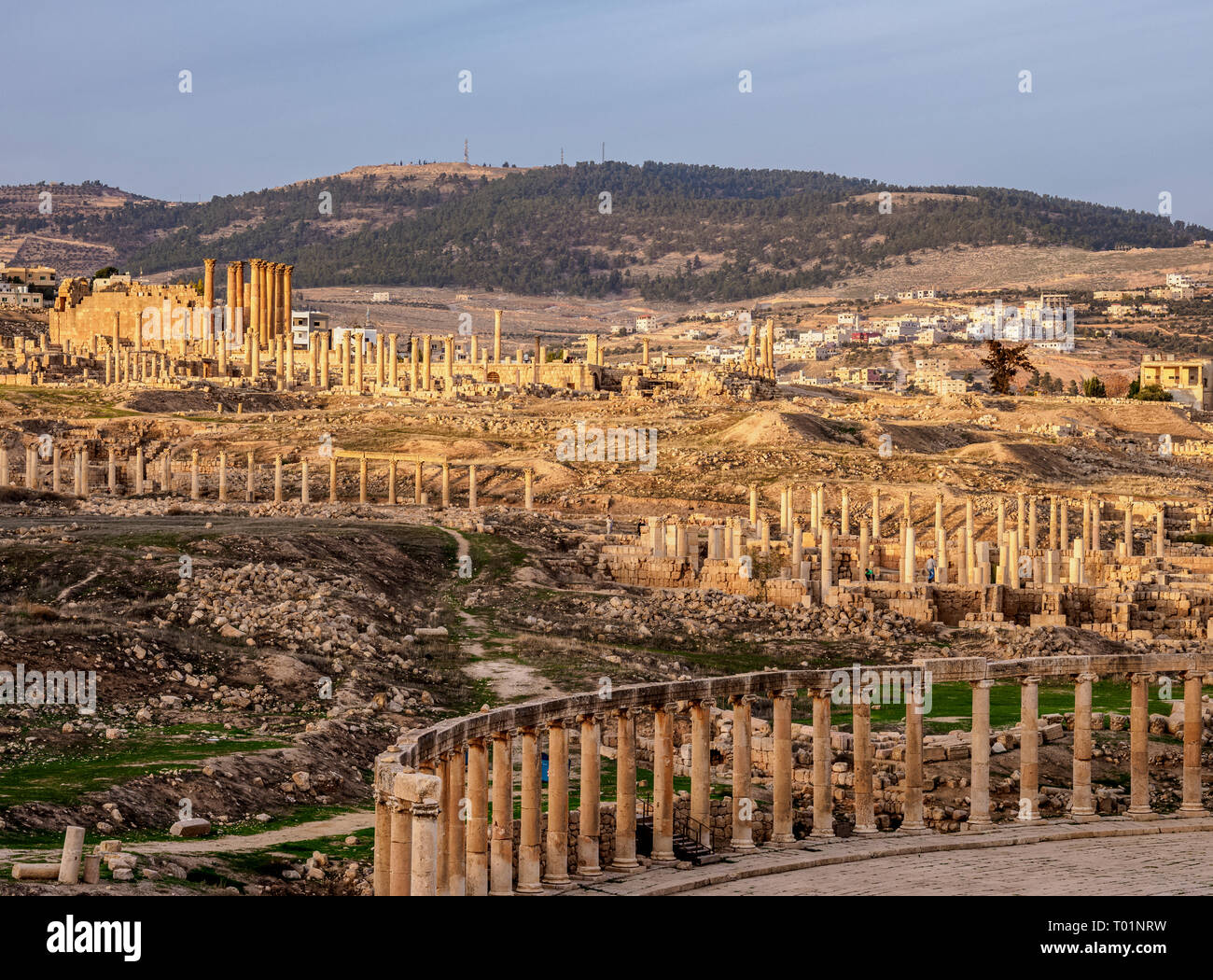 Jerash ruins hi-res stock photography and images - Alamy