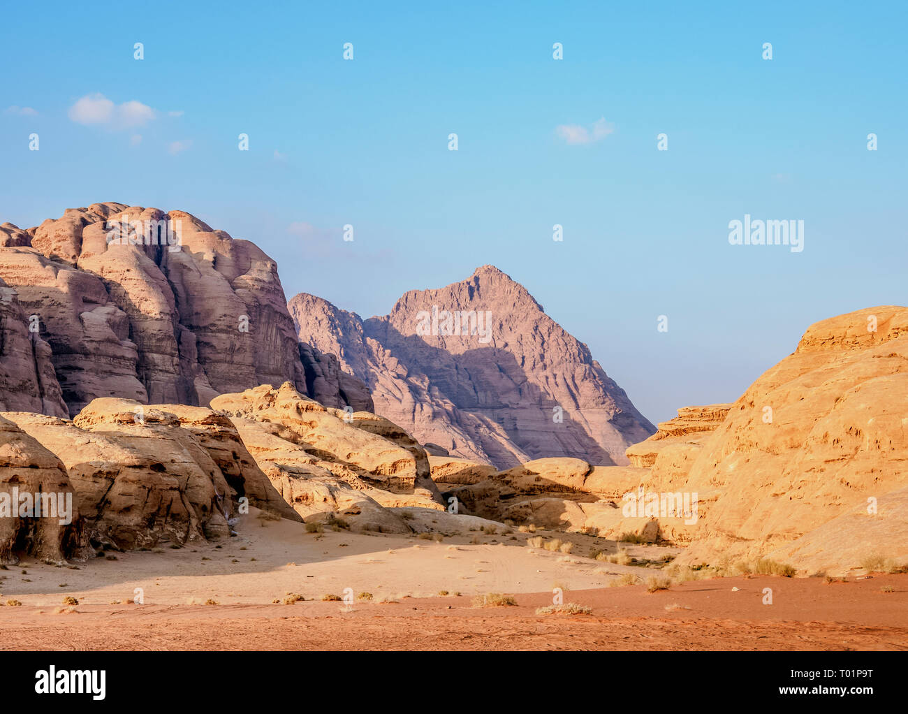 Landscape of Wadi Rum, Aqaba Governorate, Jordan Stock Photo - Alamy
