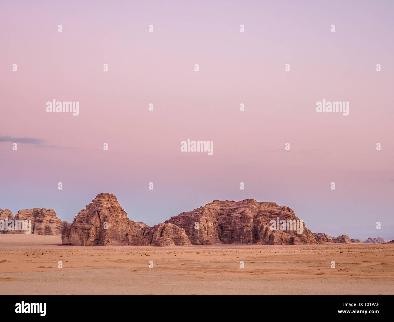 Wadi Rum at dawn, Aqaba Governorate, Jordan Stock Photo - Alamy