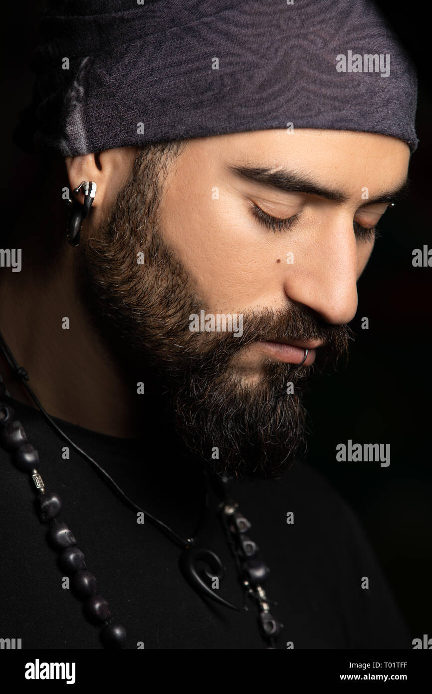 Iraqi man portrait hi-res stock photography and images - Alamy