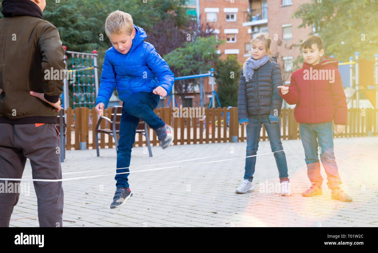 Chinese jump rope hi-res stock photography and images - Alamy