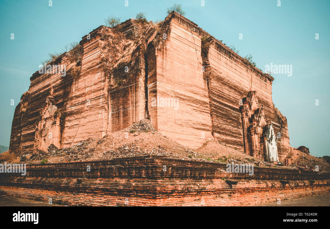 Pagoda and temple hi-res stock photography and images - Alamy