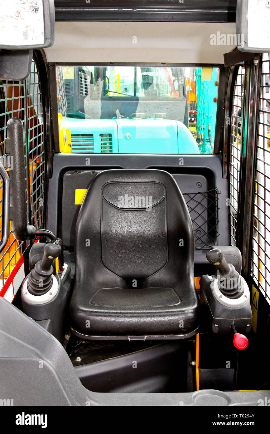 Driver position hi-res stock photography and images - Alamy