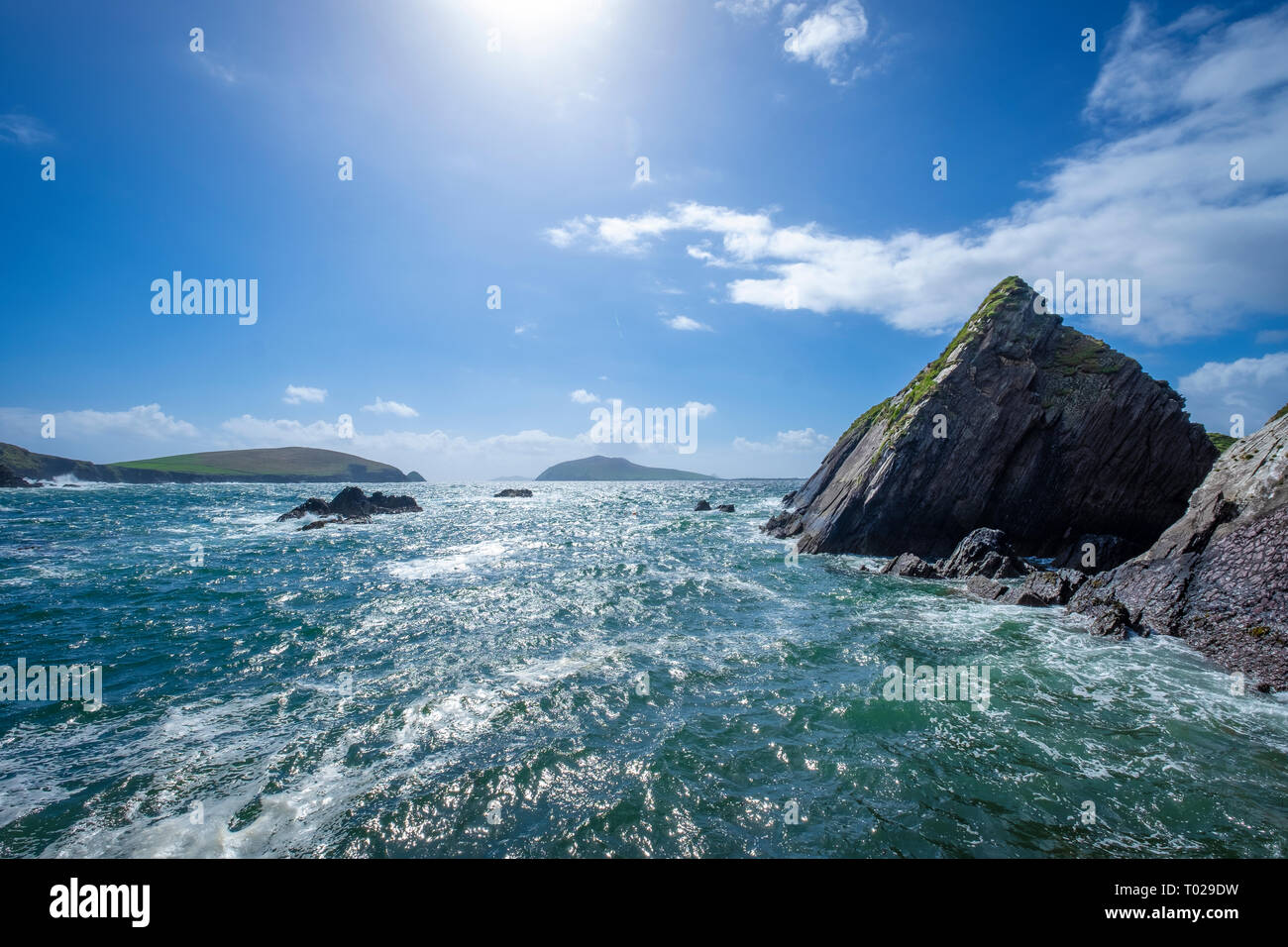 Dunquin pier hi-res stock photography and images - Alamy