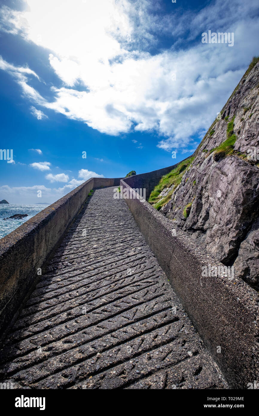 Dunquin Pier on Dingle Peninsula, Co Kerry, Ireland Stock Photo - Alamy