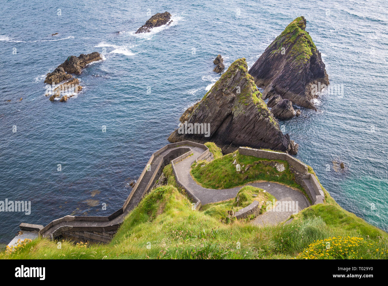 Dunquin pier hi-res stock photography and images - Alamy