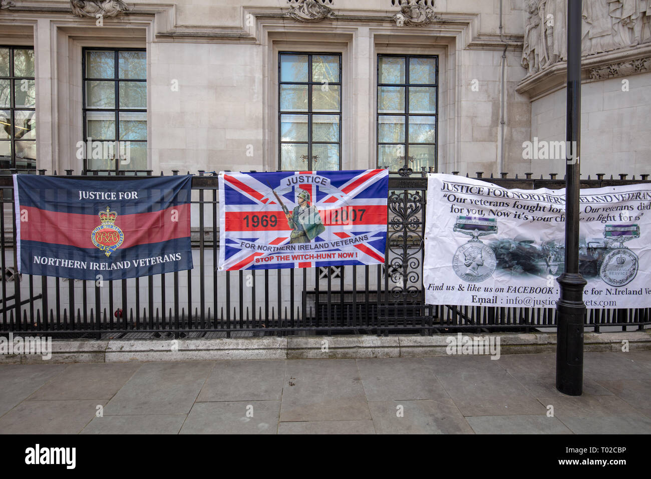 British Army Northern Ireland Soldiers High Resolution Stock ...