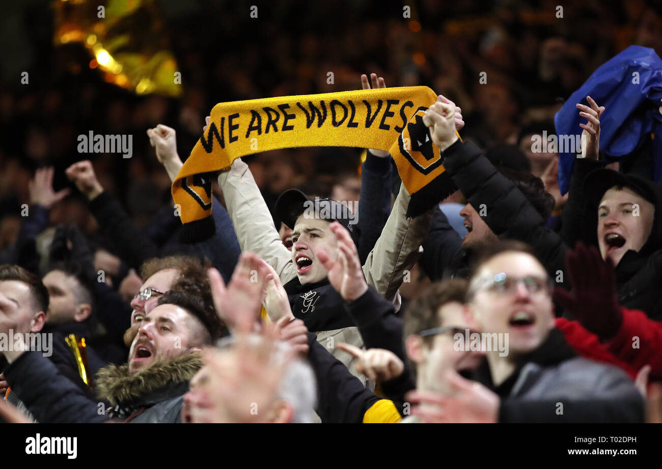 Wolverhampton wanderers fans in the stand hi-res stock photography and ...