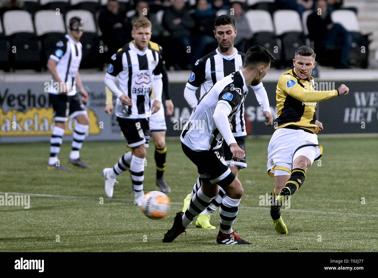 ALMELO , Heracles - Vitesse , 16-03-2019 football, Dutch Eredivisie ...