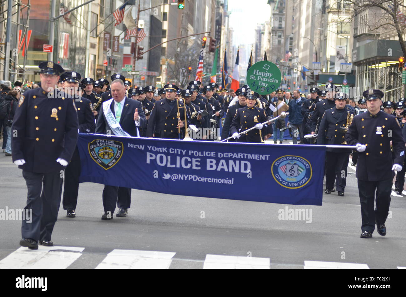 Nypd band hi-res stock photography and images - Alamy