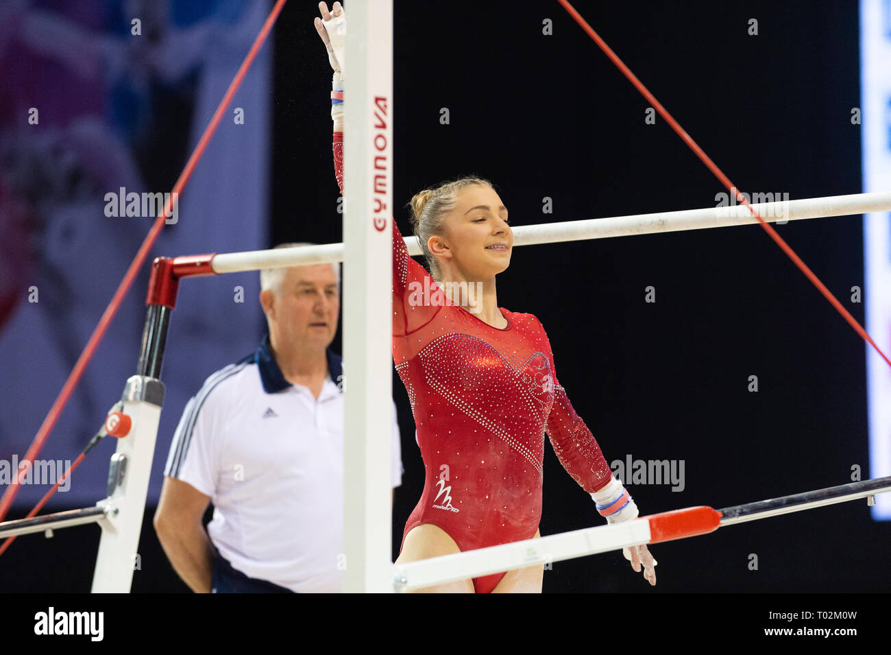 School gymnastics uk hi-res stock photography and images - Alamy