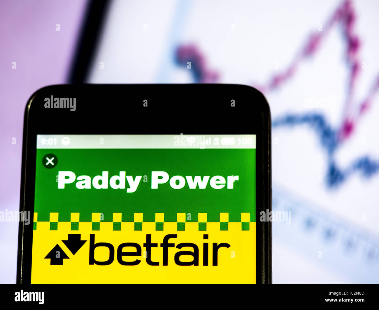 Paddy power logo hi-res stock photography and images - Alamy