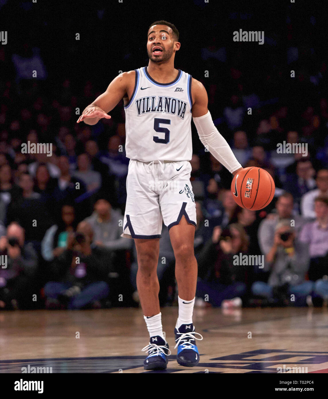 Conference booth hi-res stock photography and images - Alamy