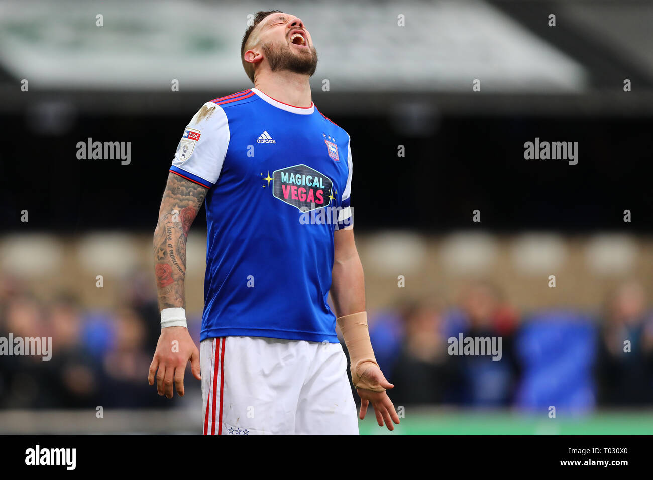 Luke chambers nottingham forest hi-res stock photography and images - Alamy