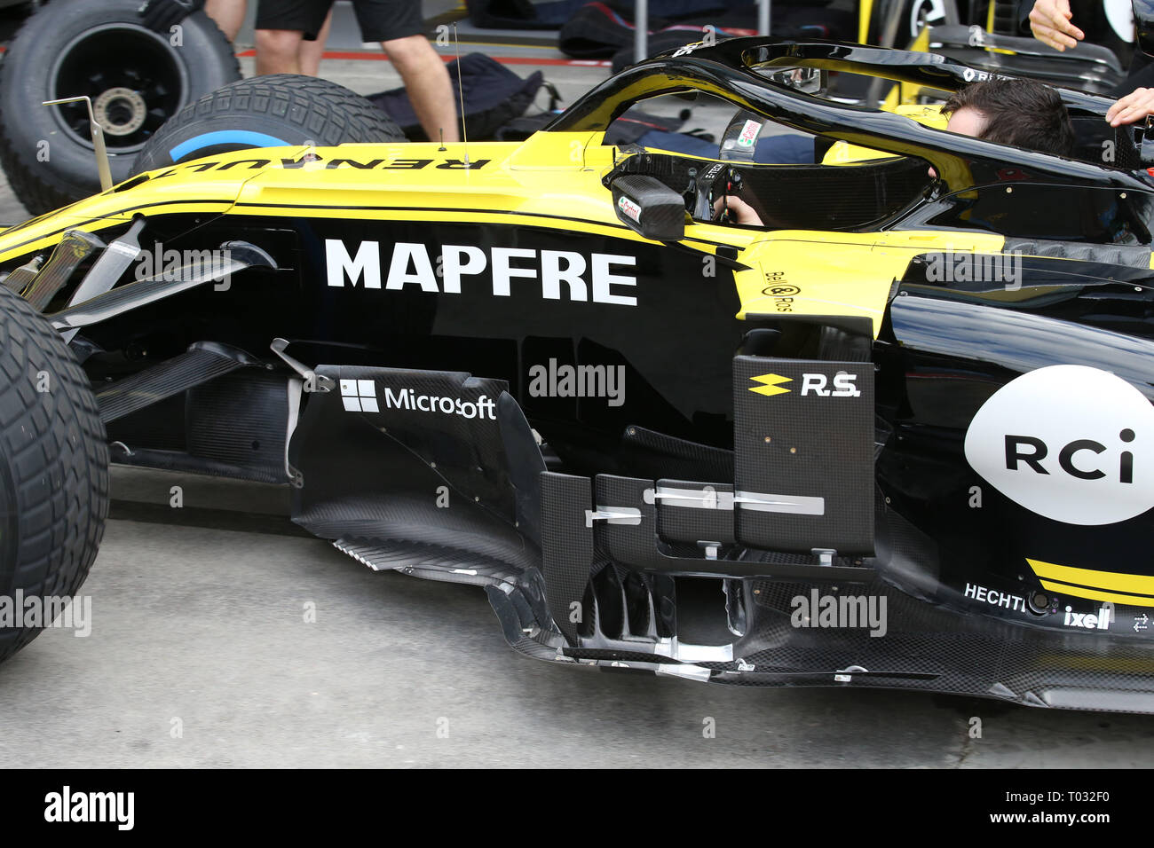 Renault formula 1 badge hi-res stock photography and images - Alamy