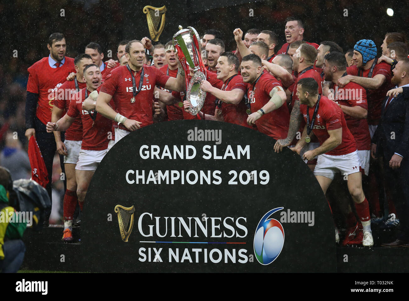 Ireland players celebrate winning the triple crown hi-res stock ...