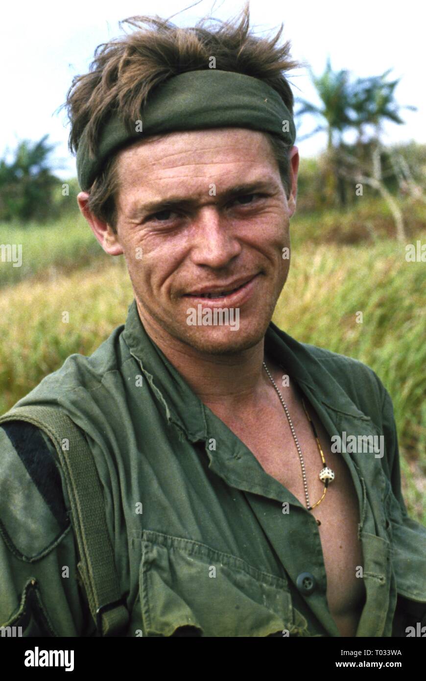 WILLEM DAFOE, PLATOON, 1986 Stock Photo - Alamy