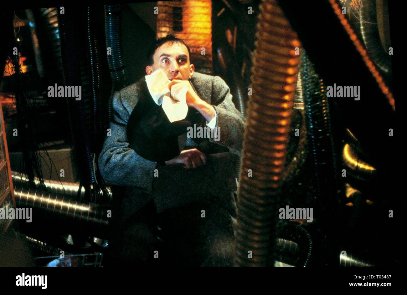 Jonathan pryce hi-res stock photography and images - Alamy