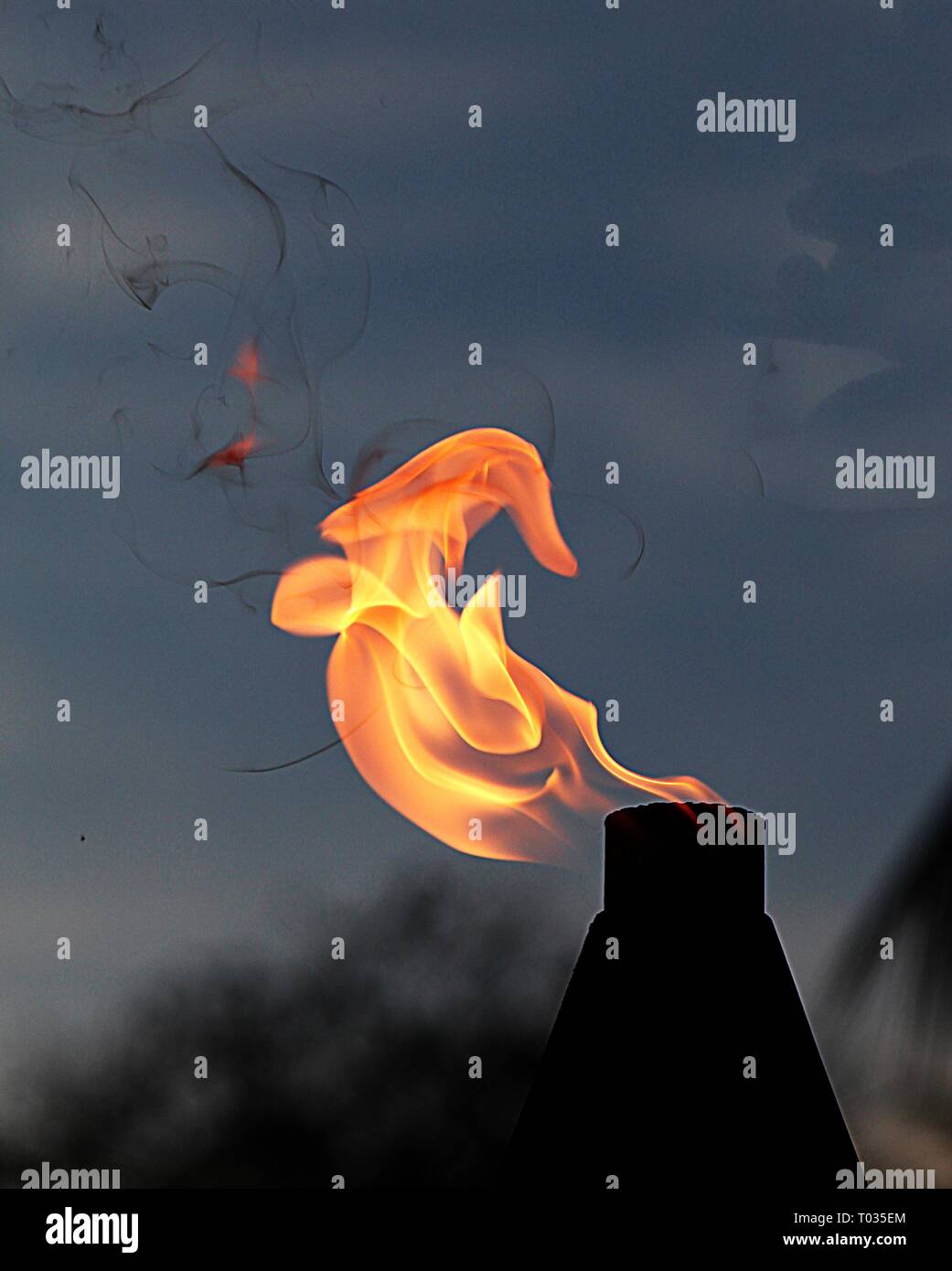 Fire burning in bonfire blurred hi-res stock photography and images - Alamy