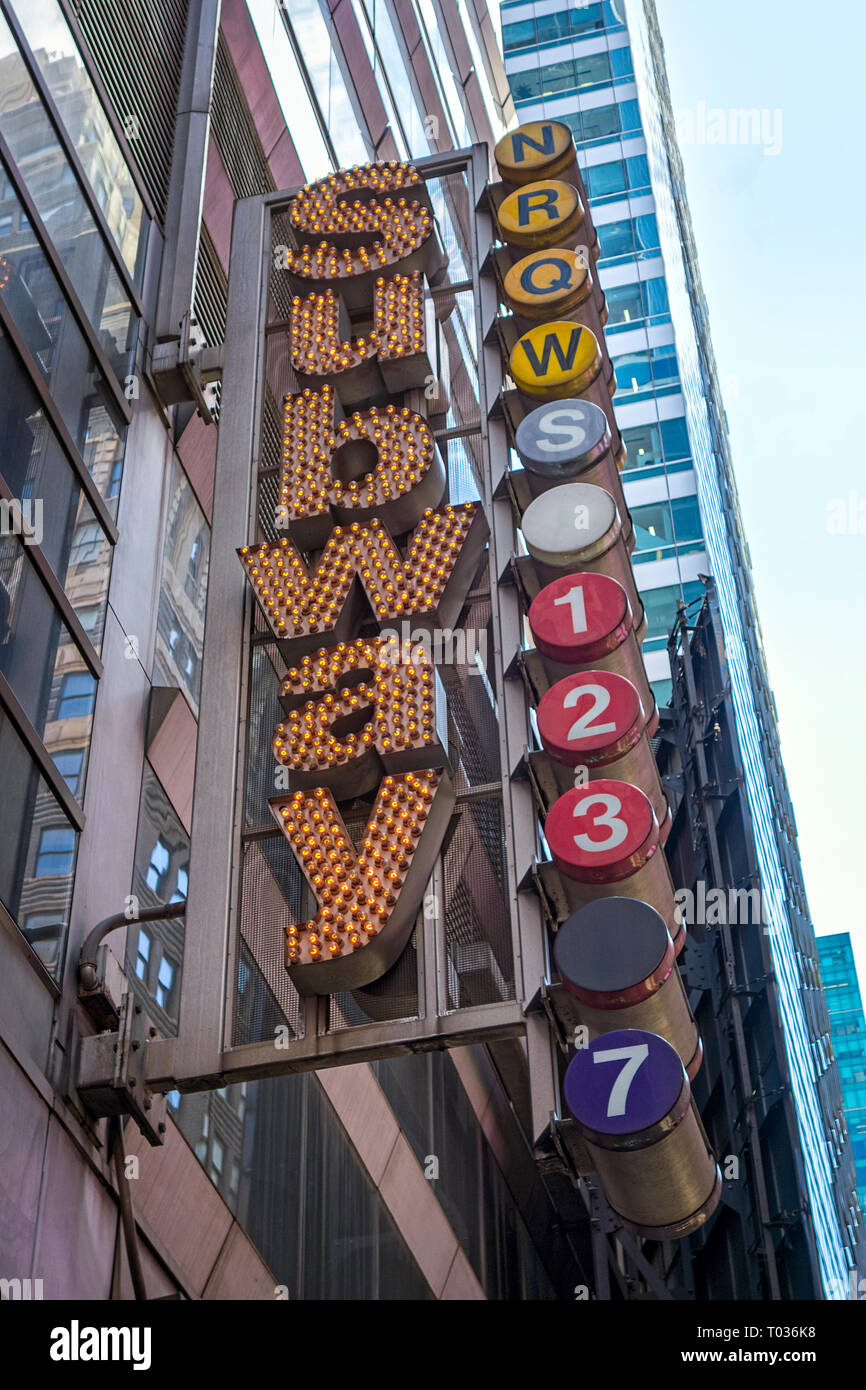 Times square subway station hi-res stock photography and images - Alamy