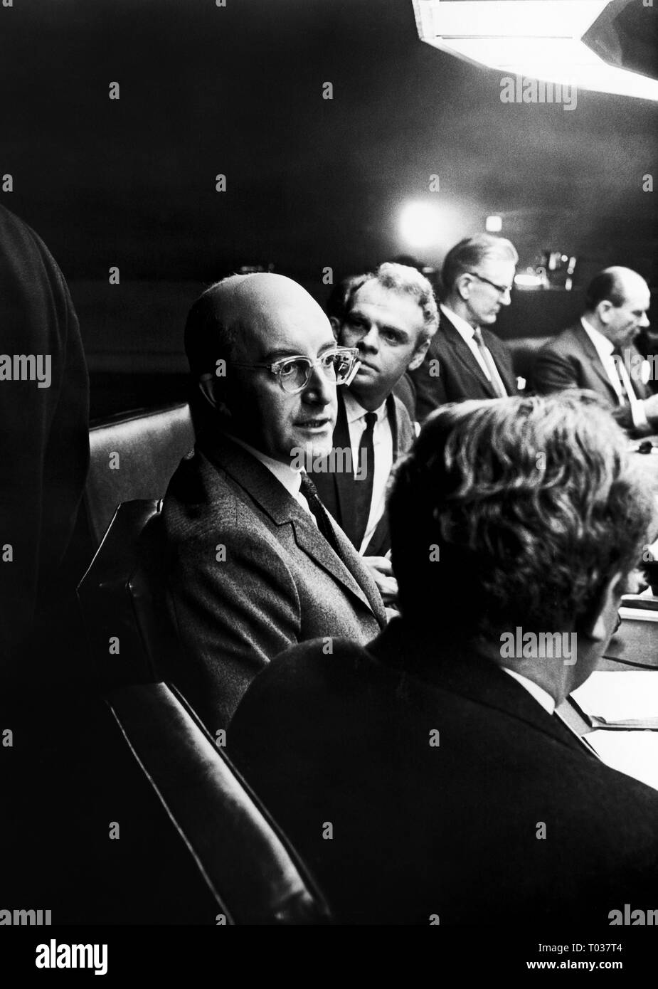 Peter sellers president merkin muffley hi-res stock photography and ...