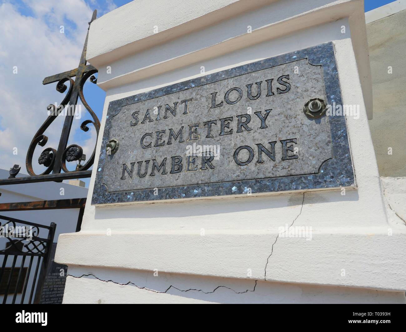 St louis cemetery new orleans one hi-res stock photography and images ...
