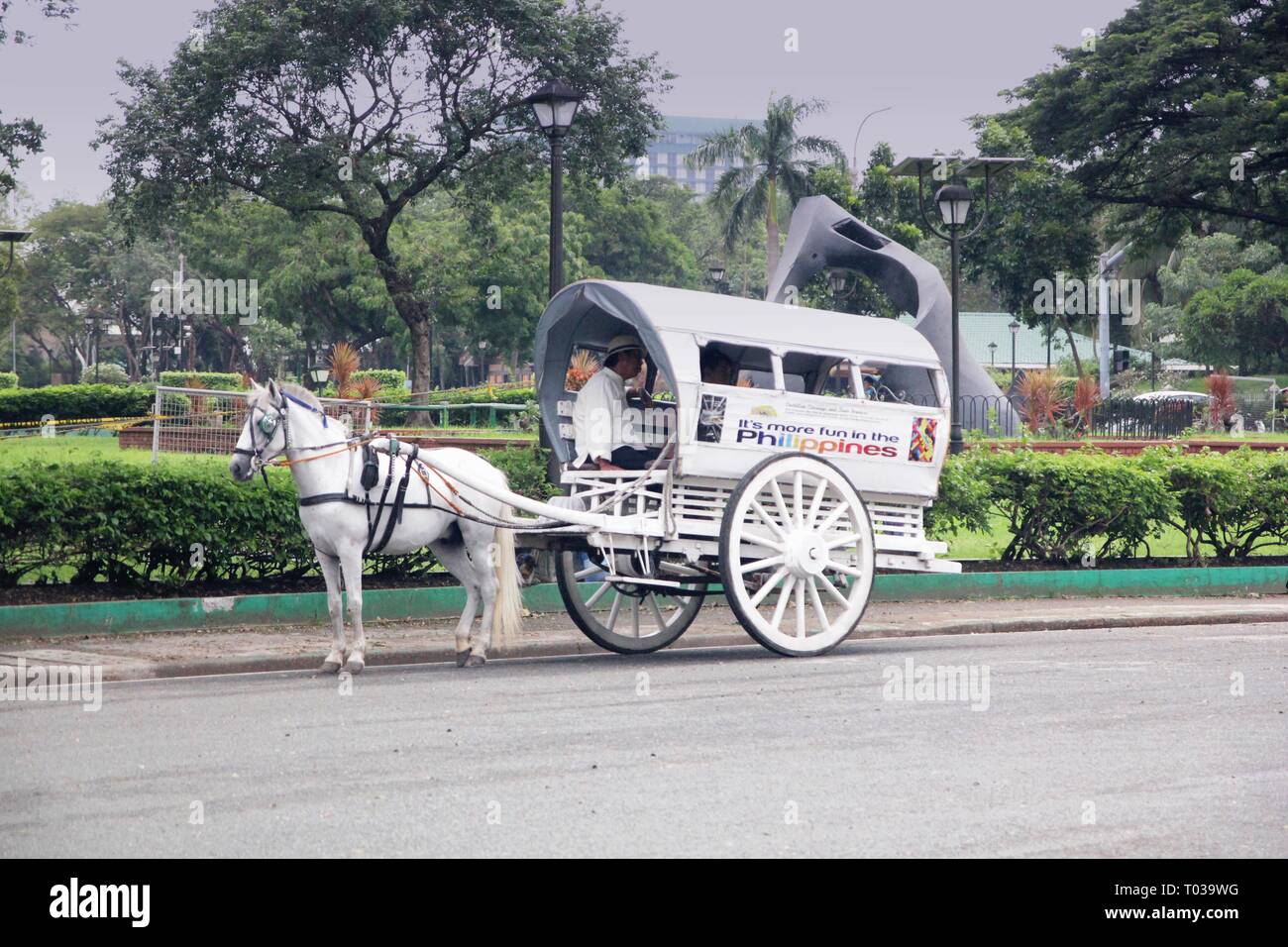 Calesa manila hi-res stock photography and images - Alamy