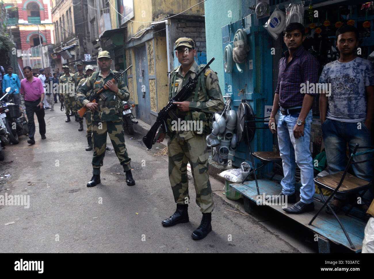 Border security force personnel hi-res stock photography and images - Alamy