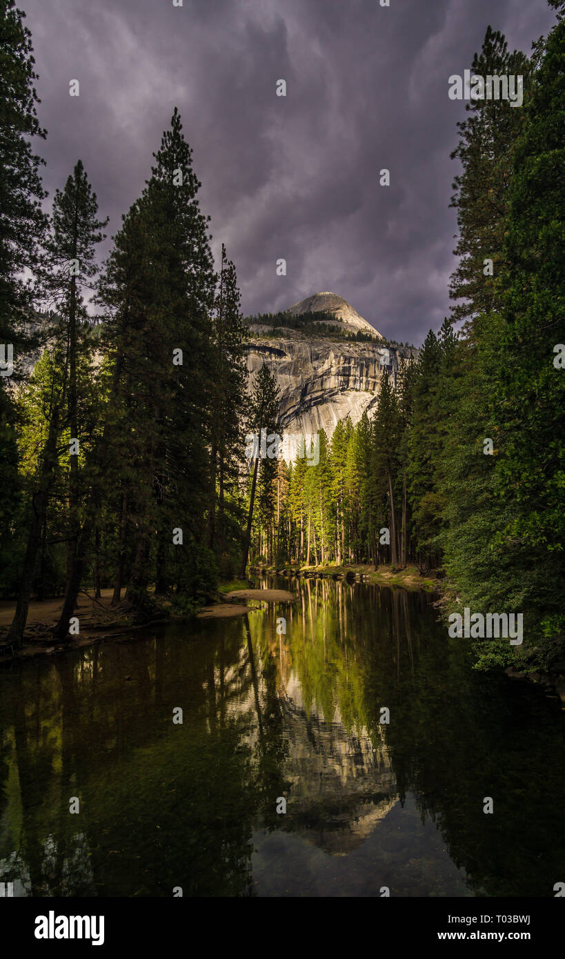 Classic yosemite landscapes hi-res stock photography and images - Alamy
