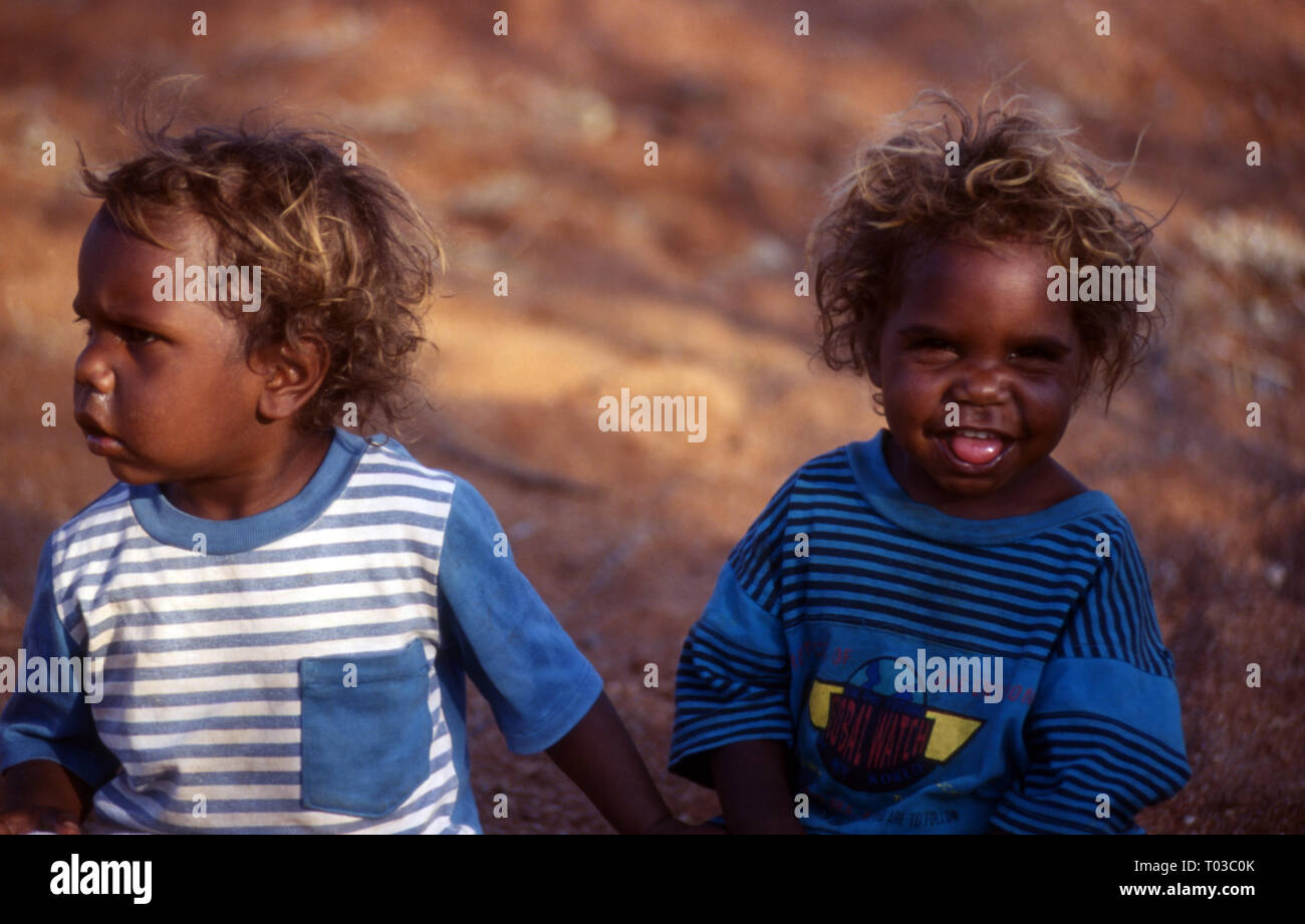 YOUNG ABORIGINAL CHILDREN, YUELAMU ABORIGINAL COMMUNITY (MOUNT ALLAN ...