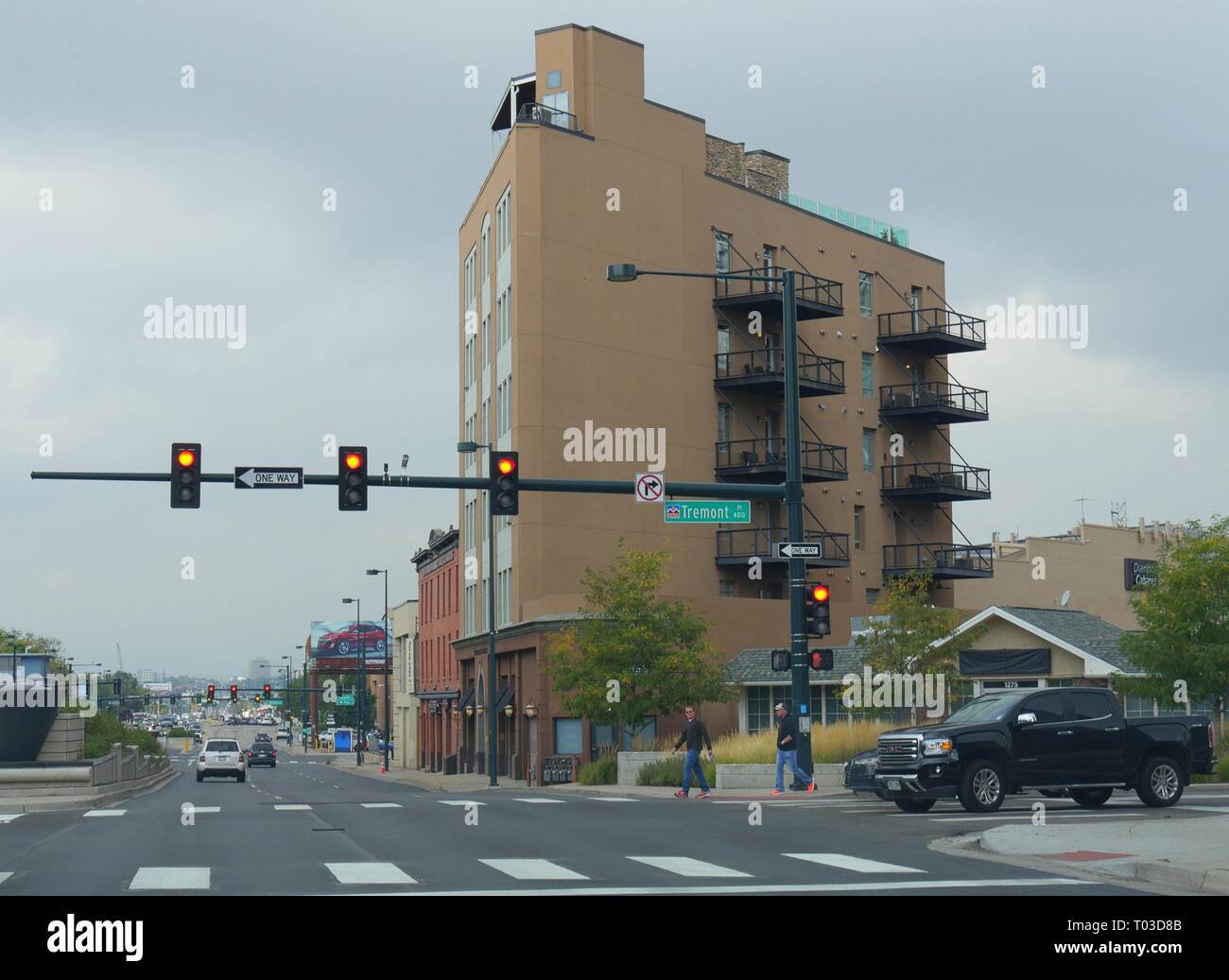 DENVER, COLORADO—OCTOBER 2017: Early morning street scene in downtown ...