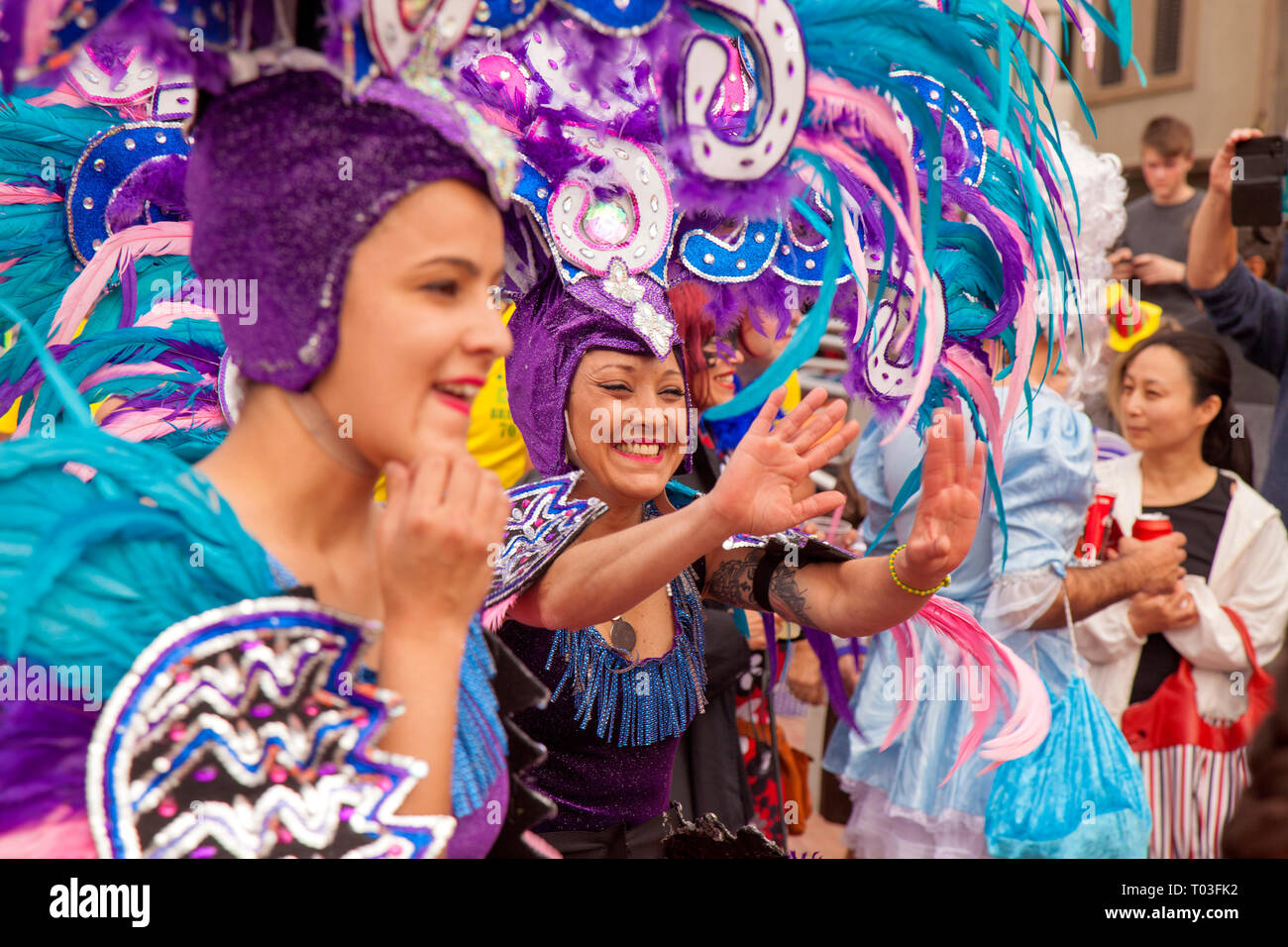 LAS PALMAS DE GRAN CANARIA, SPAIN - March 02: Samba groups in colorful ...