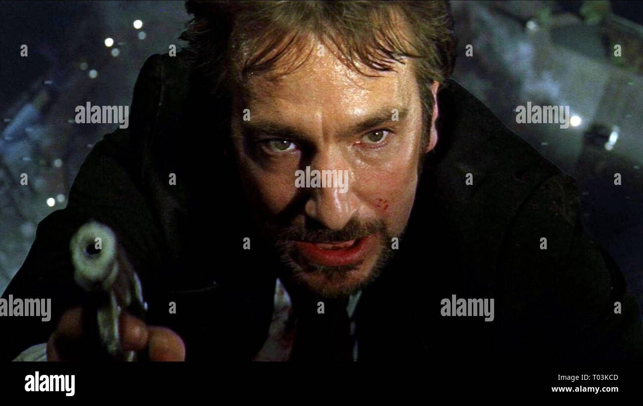 Die hard film stills 1988 hi-res stock photography and images - Alamy
