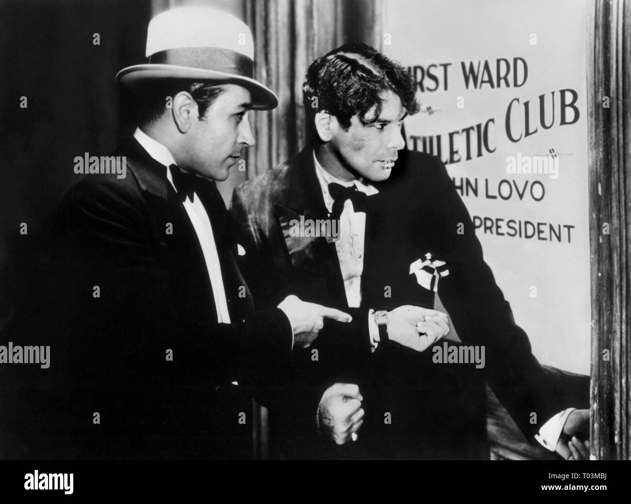 PAUL MUNI, SCARFACE, 1932 Stock Photo - Alamy