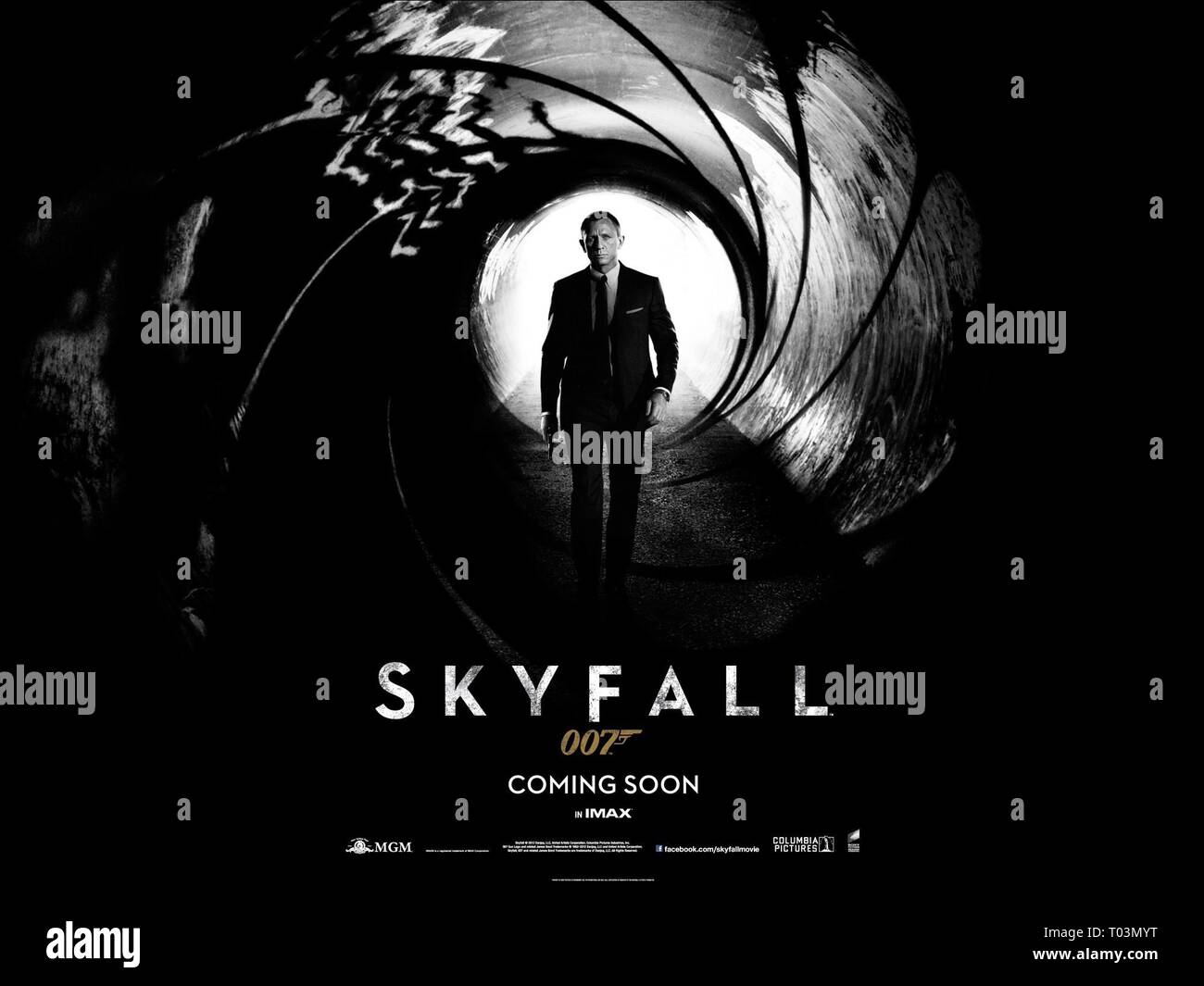 James Bond Poster Stock Photos & James Bond Poster Stock Images - Alamy