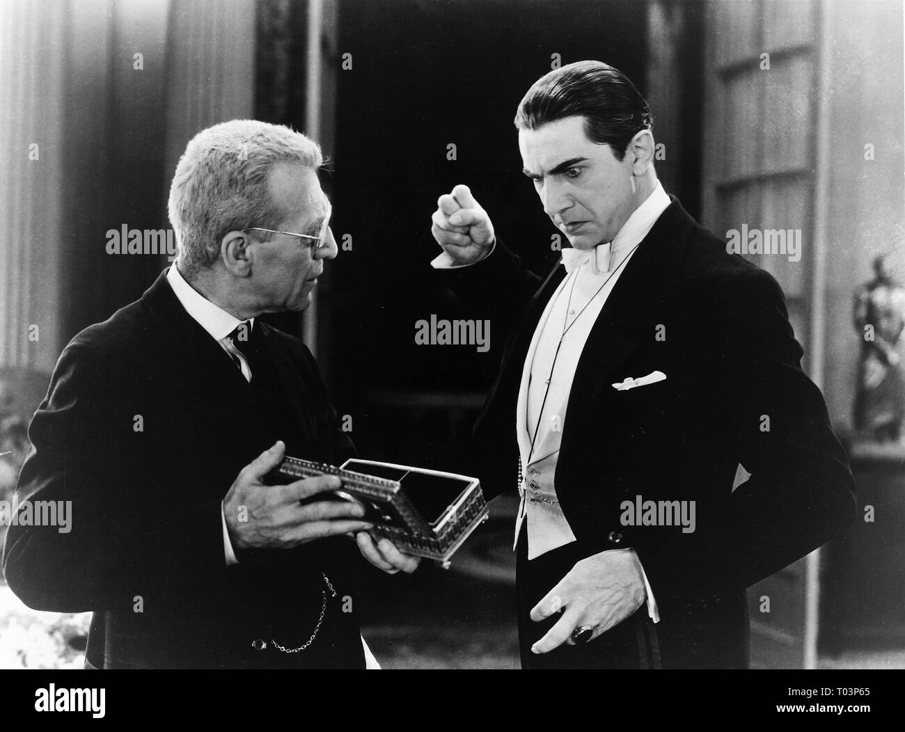 Bela lugosi dracula hi-res stock photography and images - Alamy