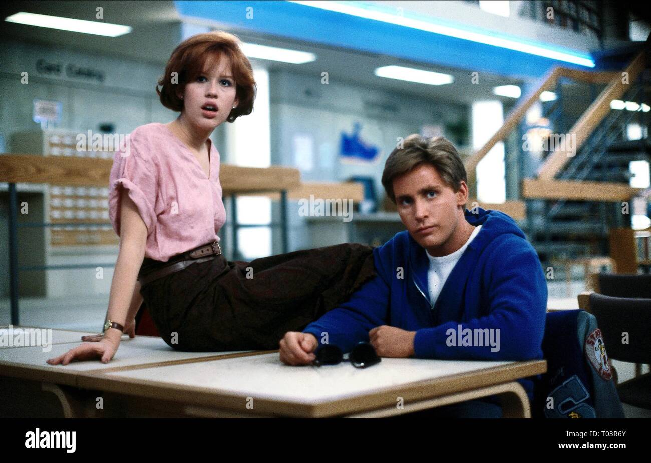 Molly ringwald breakfast club hi-res stock photography and images - Alamy