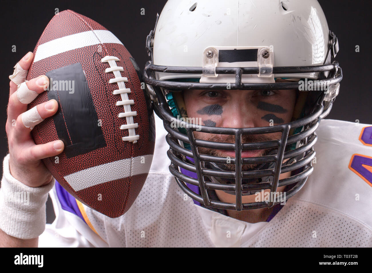Footballer uniform hi-res stock photography and images - Alamy