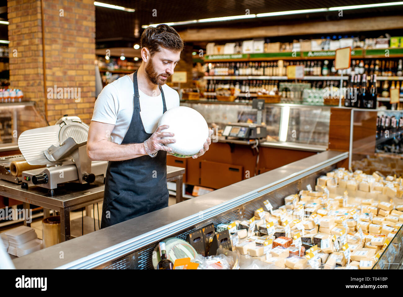 Uniform market hi-res stock photography and images - Alamy