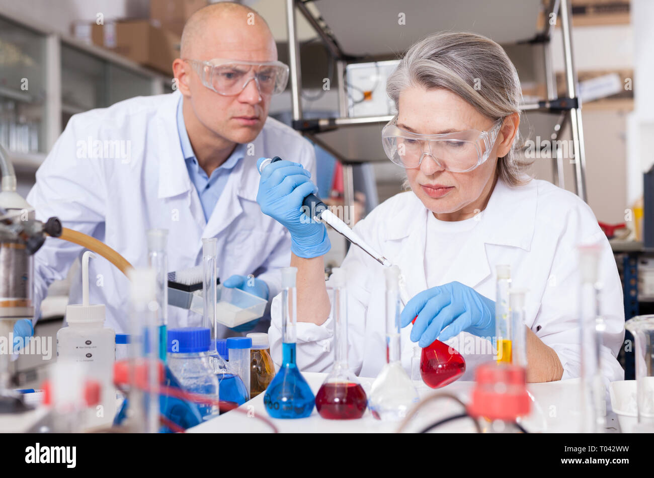 Mixing reagents hi-res stock photography and images - Alamy