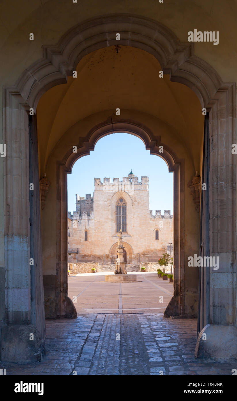 Romanesque middle ages gothic stained glass hi-res stock photography ...