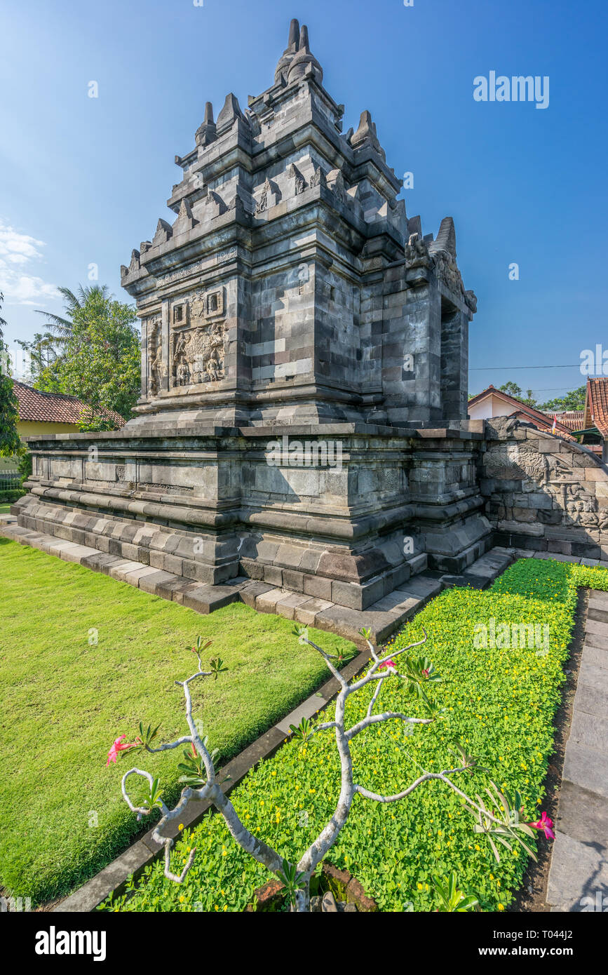 Pawon temple hi-res stock photography and images - Alamy