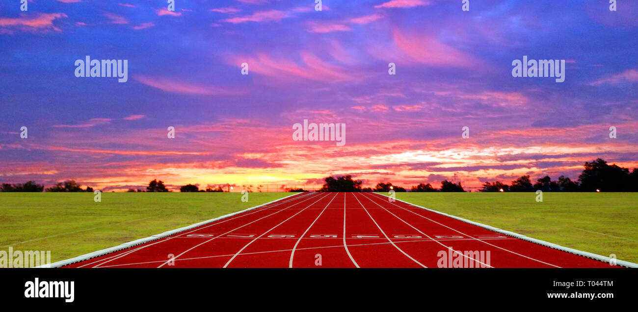 track and running Stock Photo - Alamy